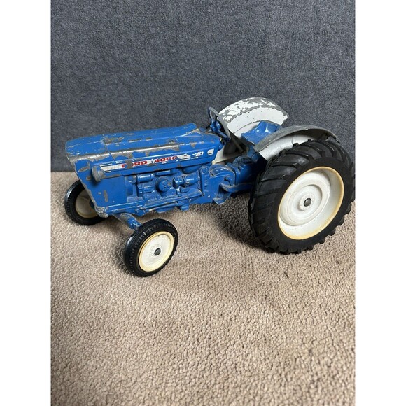 Ford | Toys | Vintage 97s Ford 4000 Tractor Split Grill Version Die ...